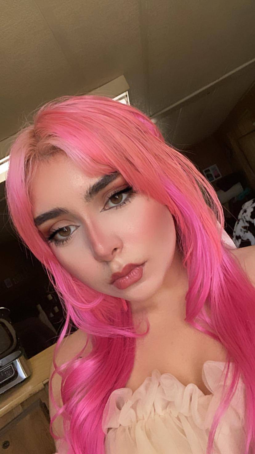 F19 🥰 | Scrolller