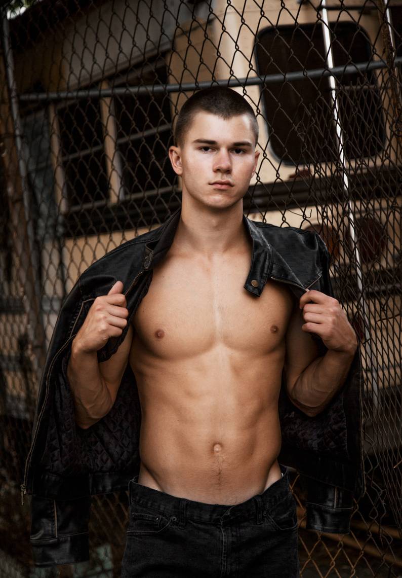 Parker Kulas | Scrolller