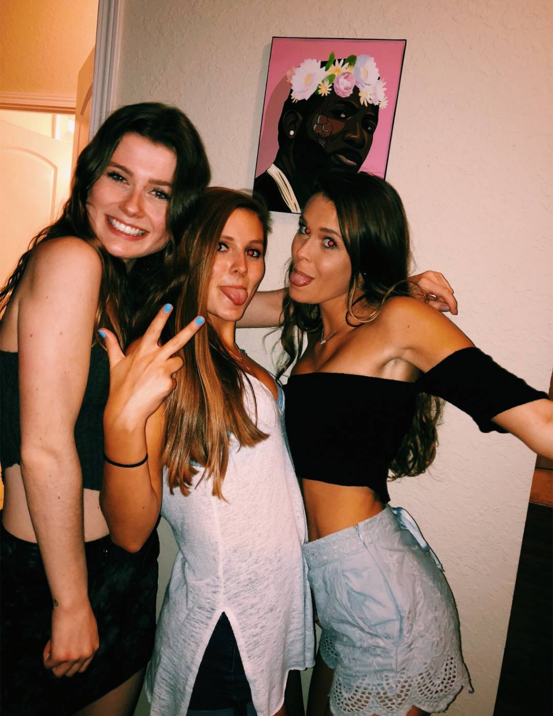 Party girls | Scrolller