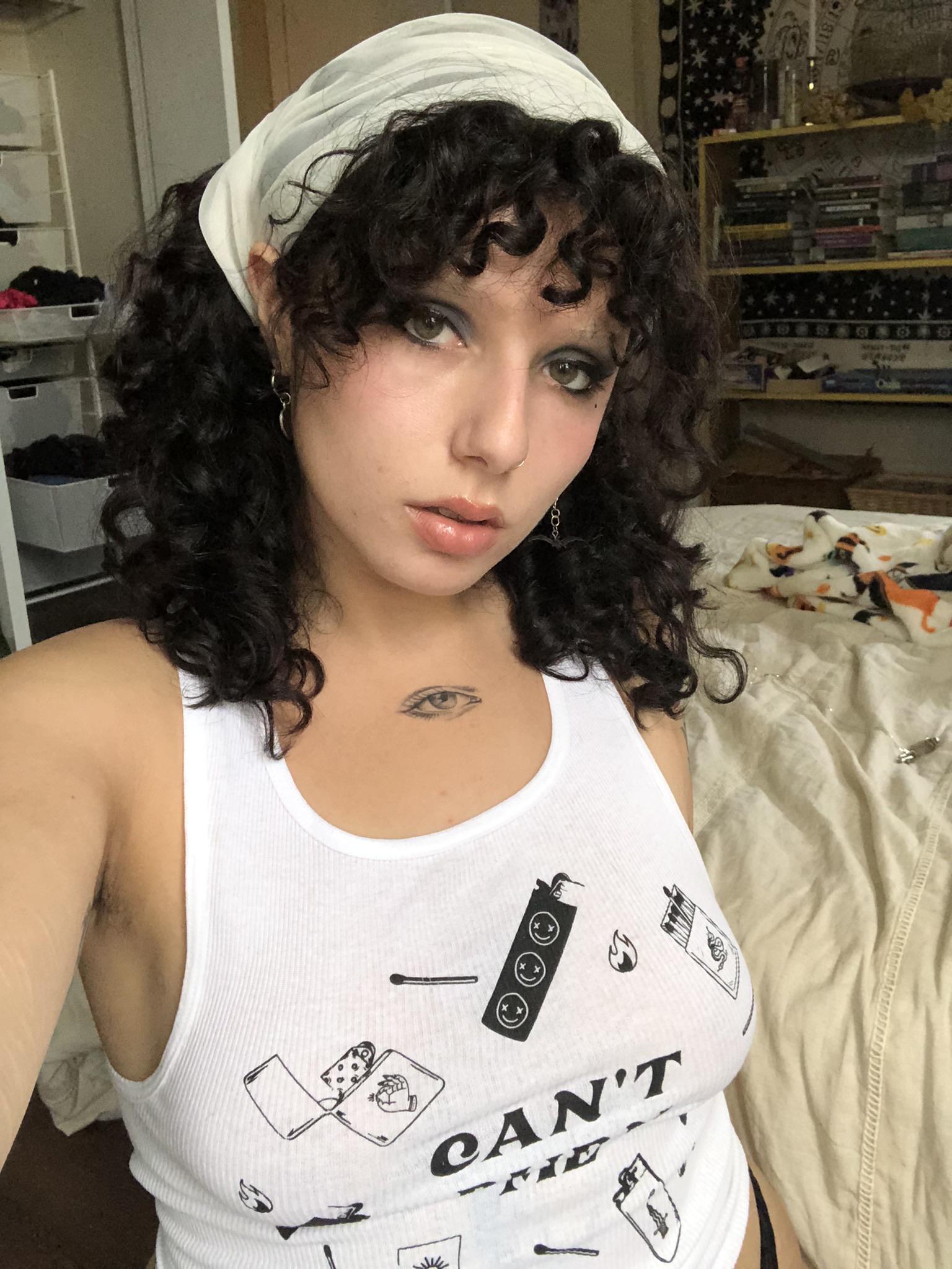 Pass the whip and get on your knees, pig | Scrolller