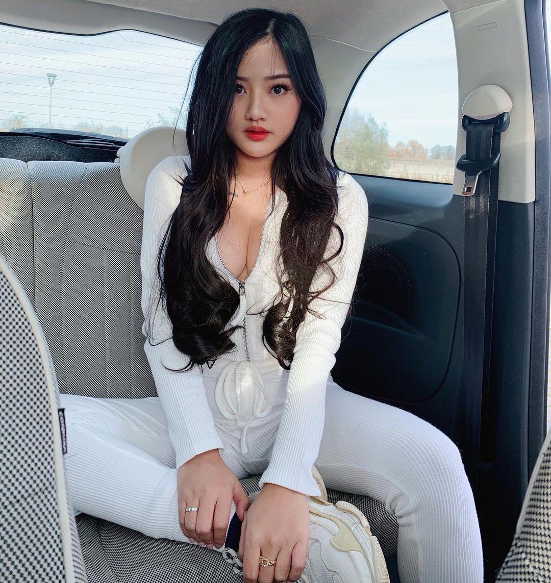 Passenger | Scrolller