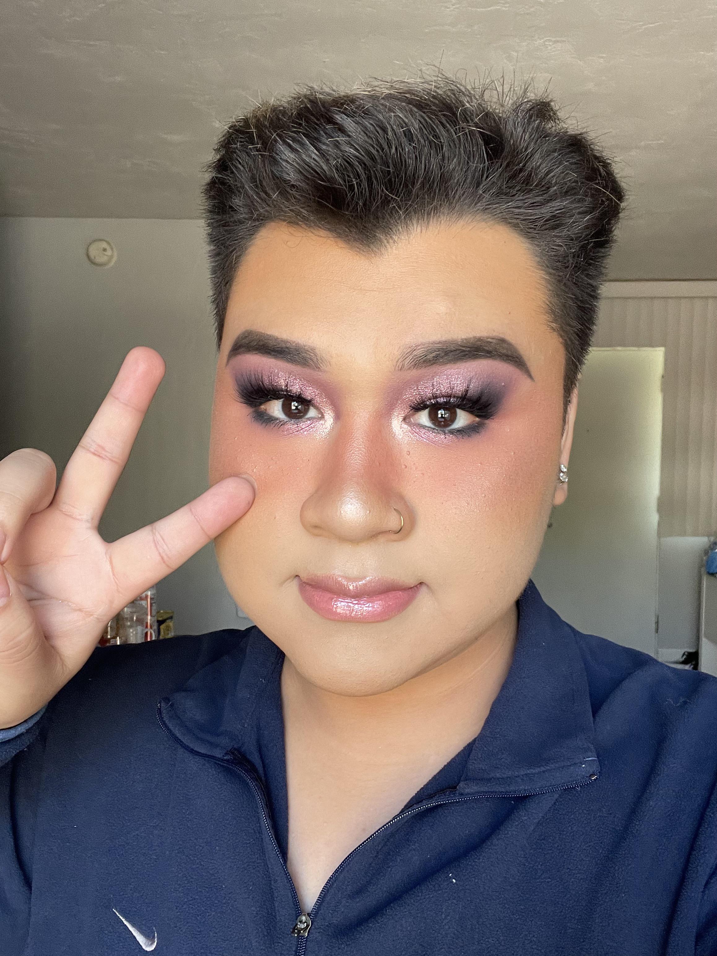 Peace 💕 | Scrolller