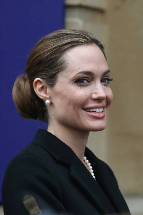 Pearl earrings | Scrolller