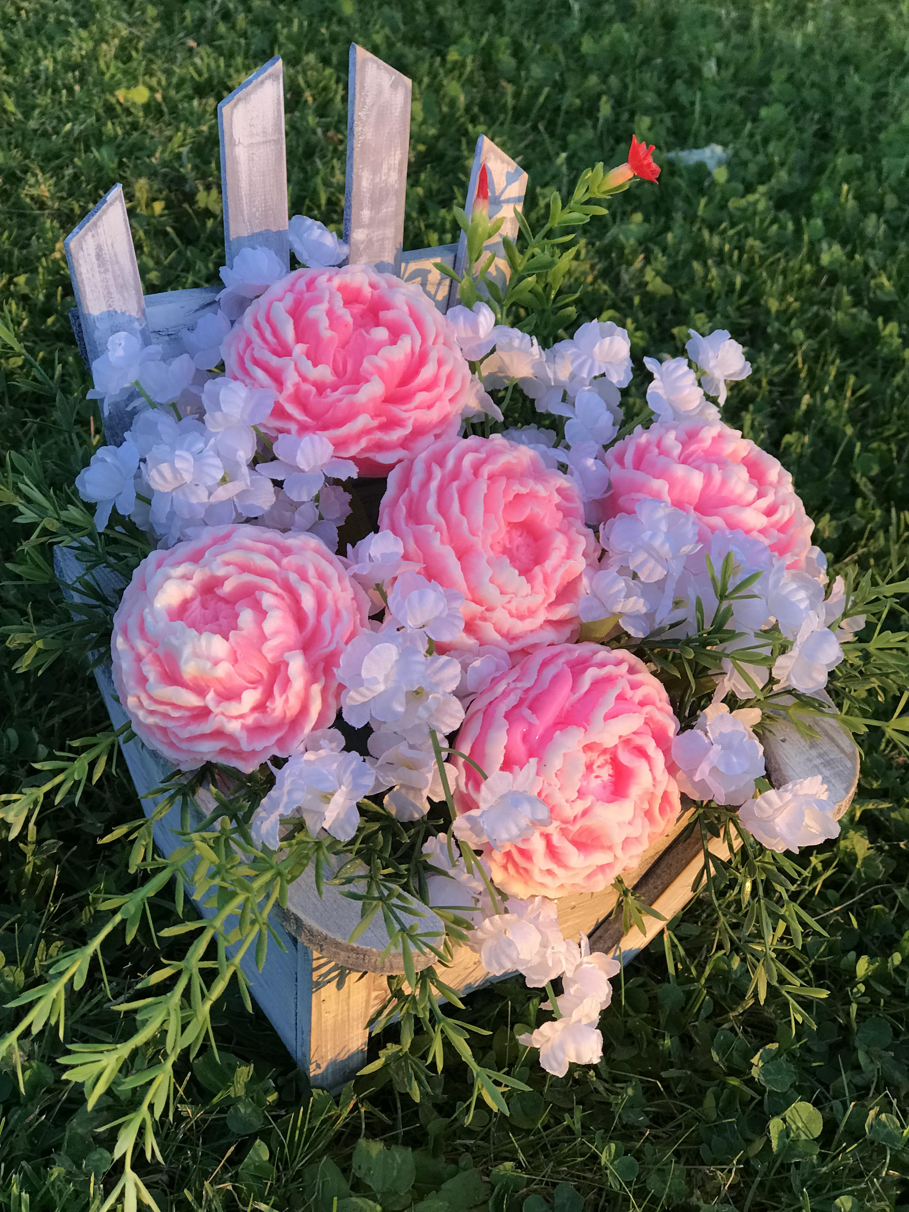 Peonies on sunset! Soap looks like real flowers 🌺 | Scrolller