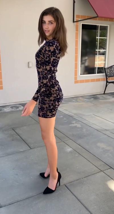 Perfect 10 | Scrolller