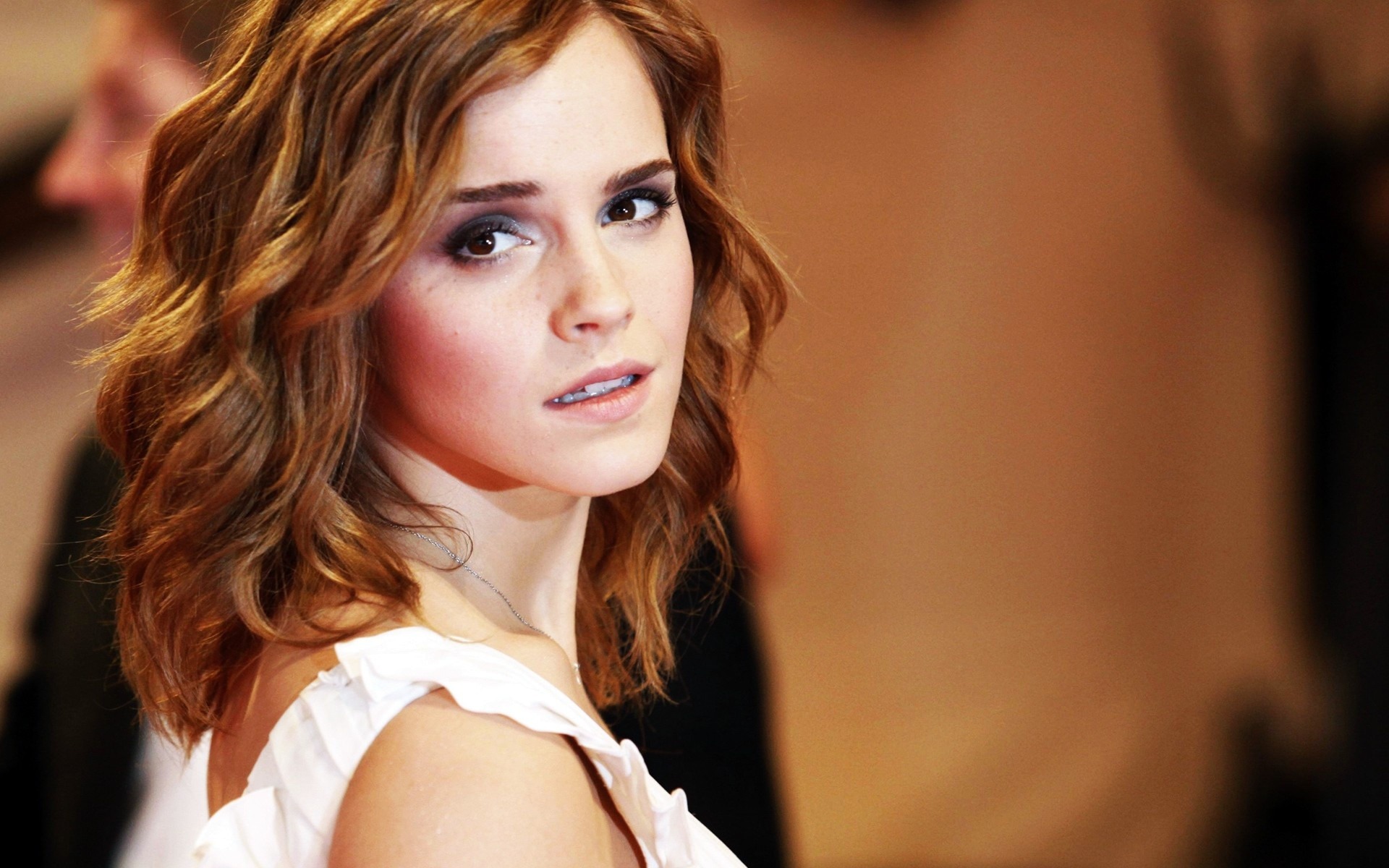 Perfect headshot of Emma Watson | Scrolller