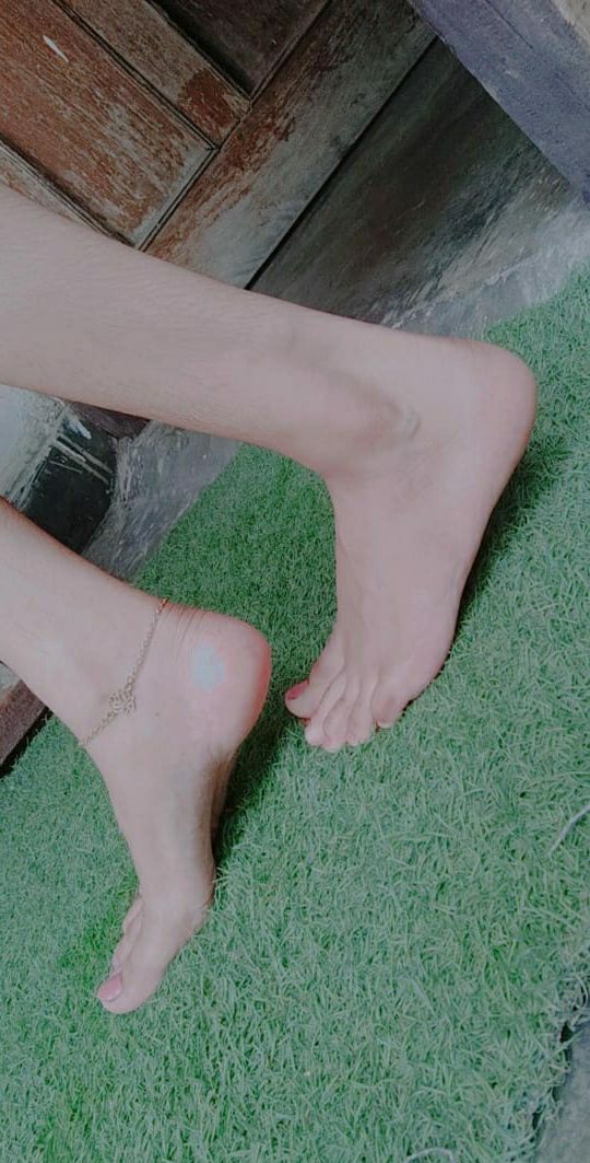 Perfect Milky Feet..😊 Who wants me to walk all over them??😈👠 (DMs and comments welcome slaves ...