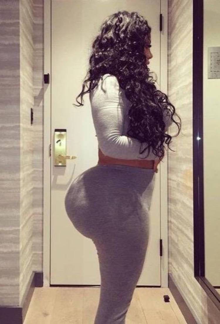 Persian Baddie Booty Depth 😍 | Scrolller