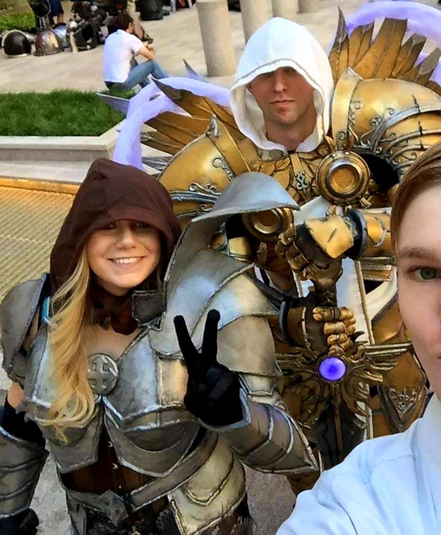 [Photographer] Tyrael and a Demon Hunter Diablo 3 | Scrolller