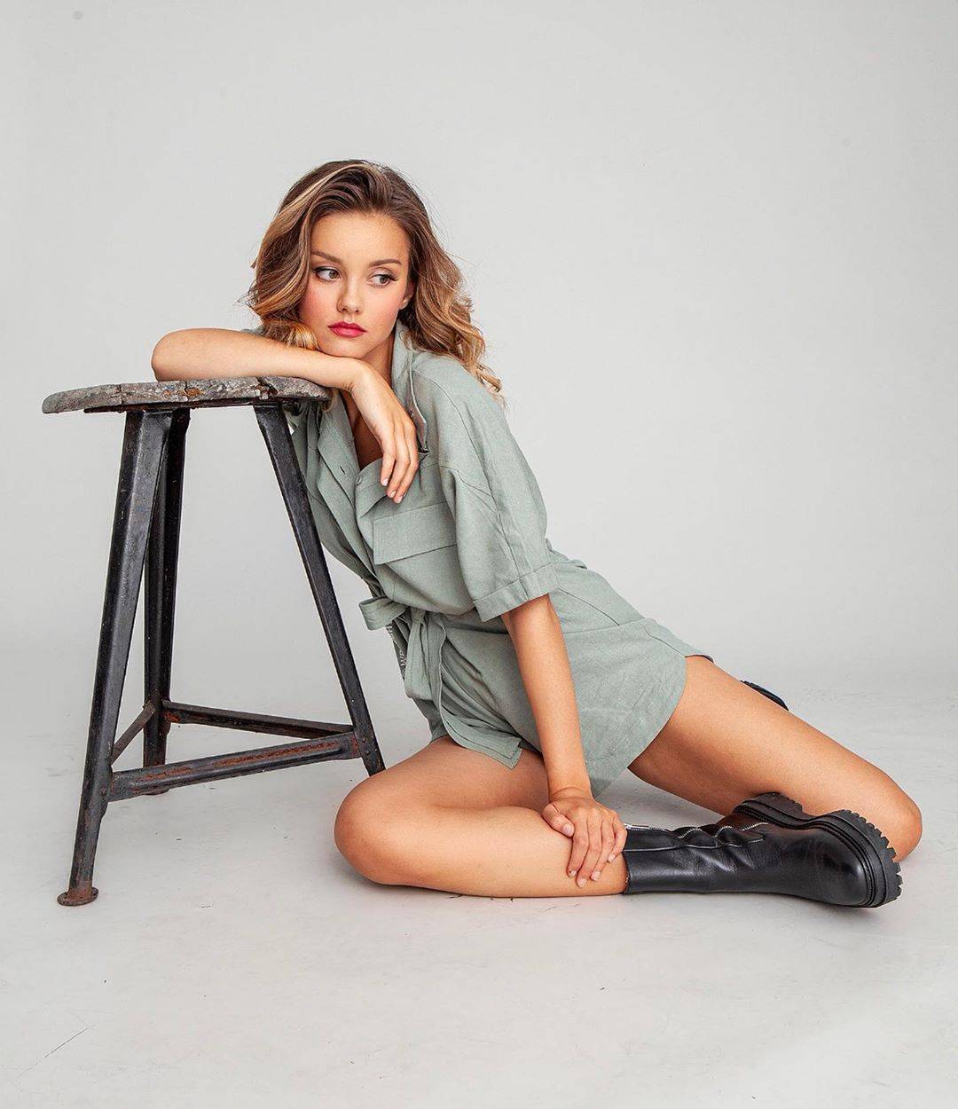 Photoshoot | Scrolller