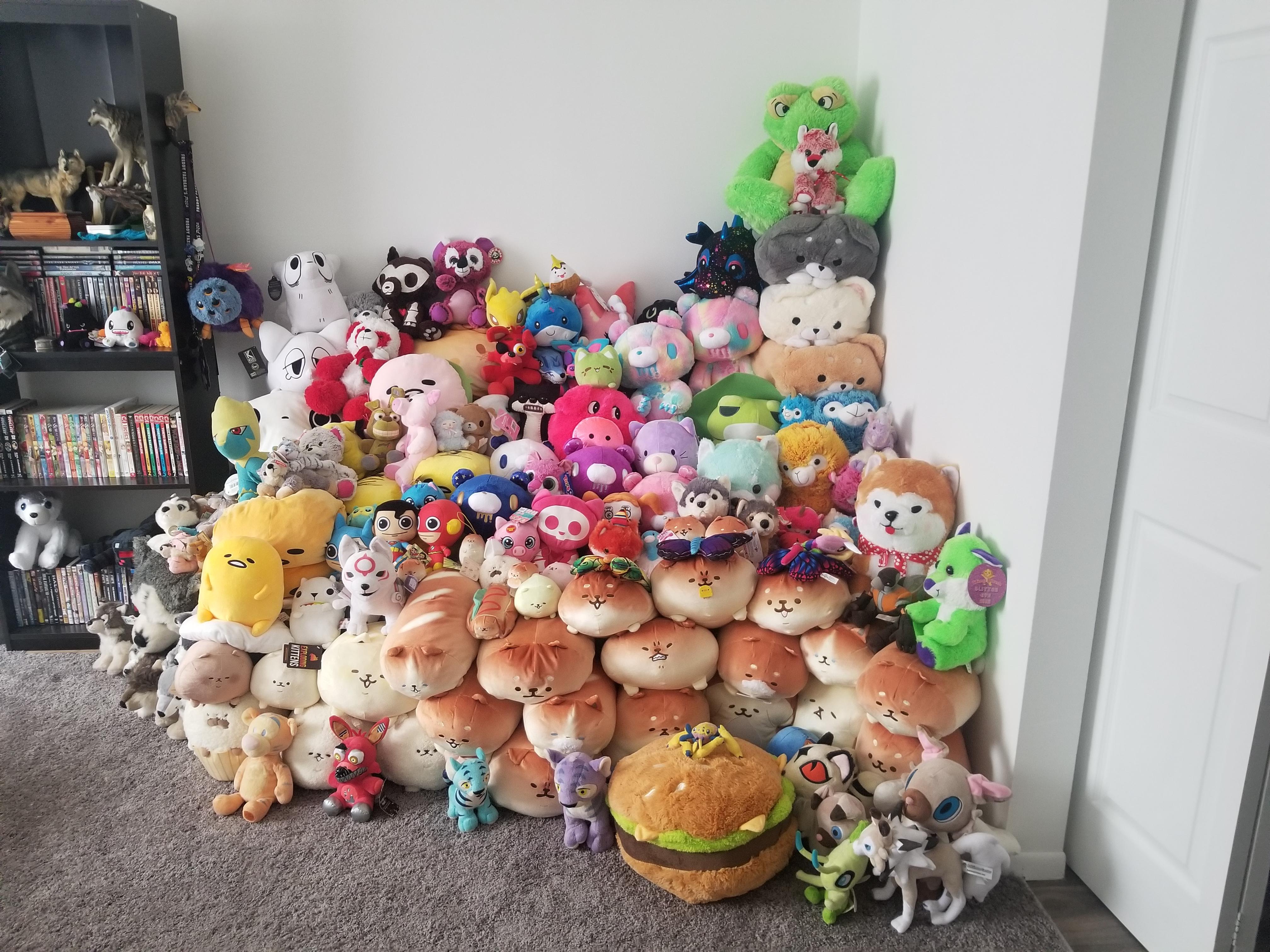 Pic 2 of 2 THE PILE | Scrolller