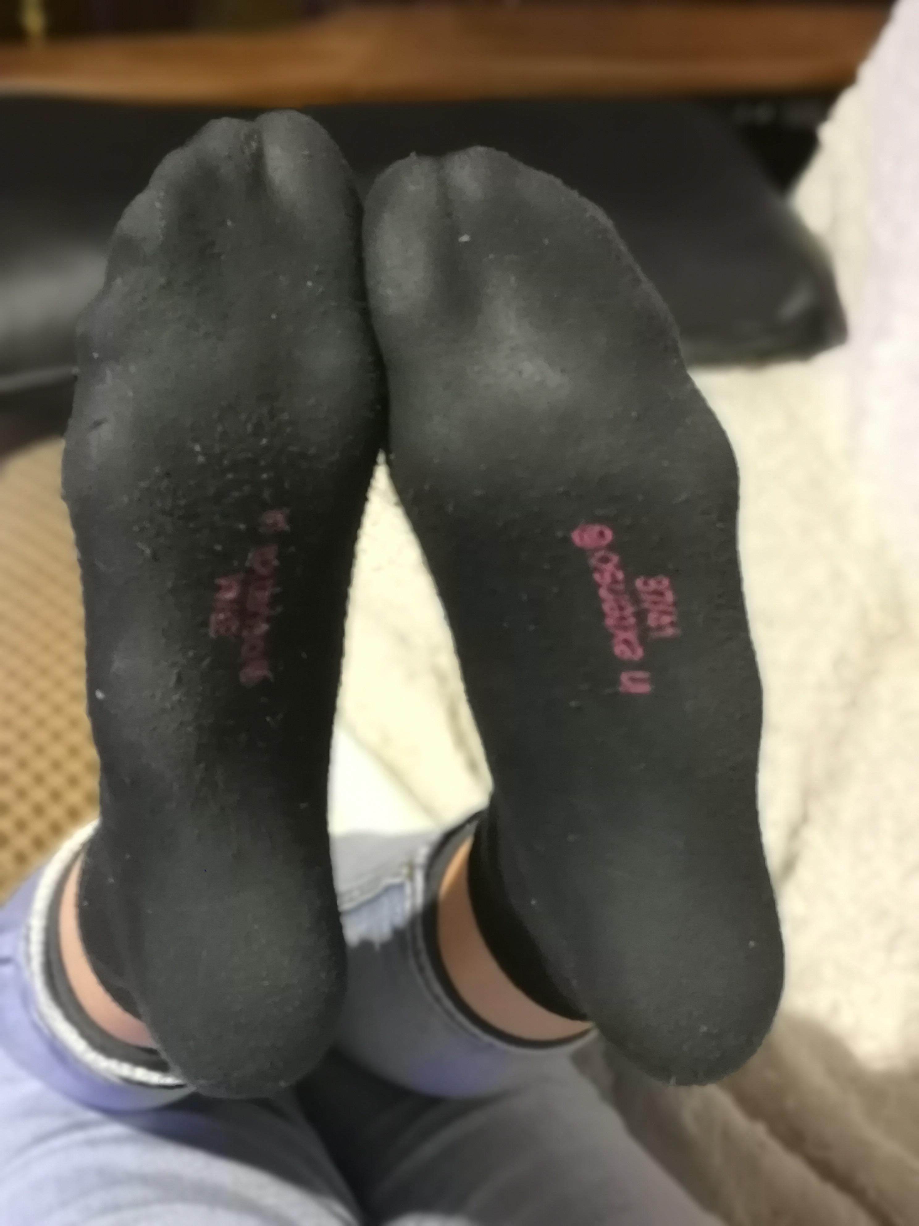 Pic of the day! My girlfriend's smelly and stinky black socks after running. Enjoy! | Scrolller