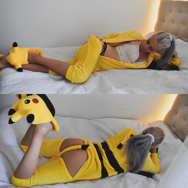 pikachu 2 😍 | Scrolller