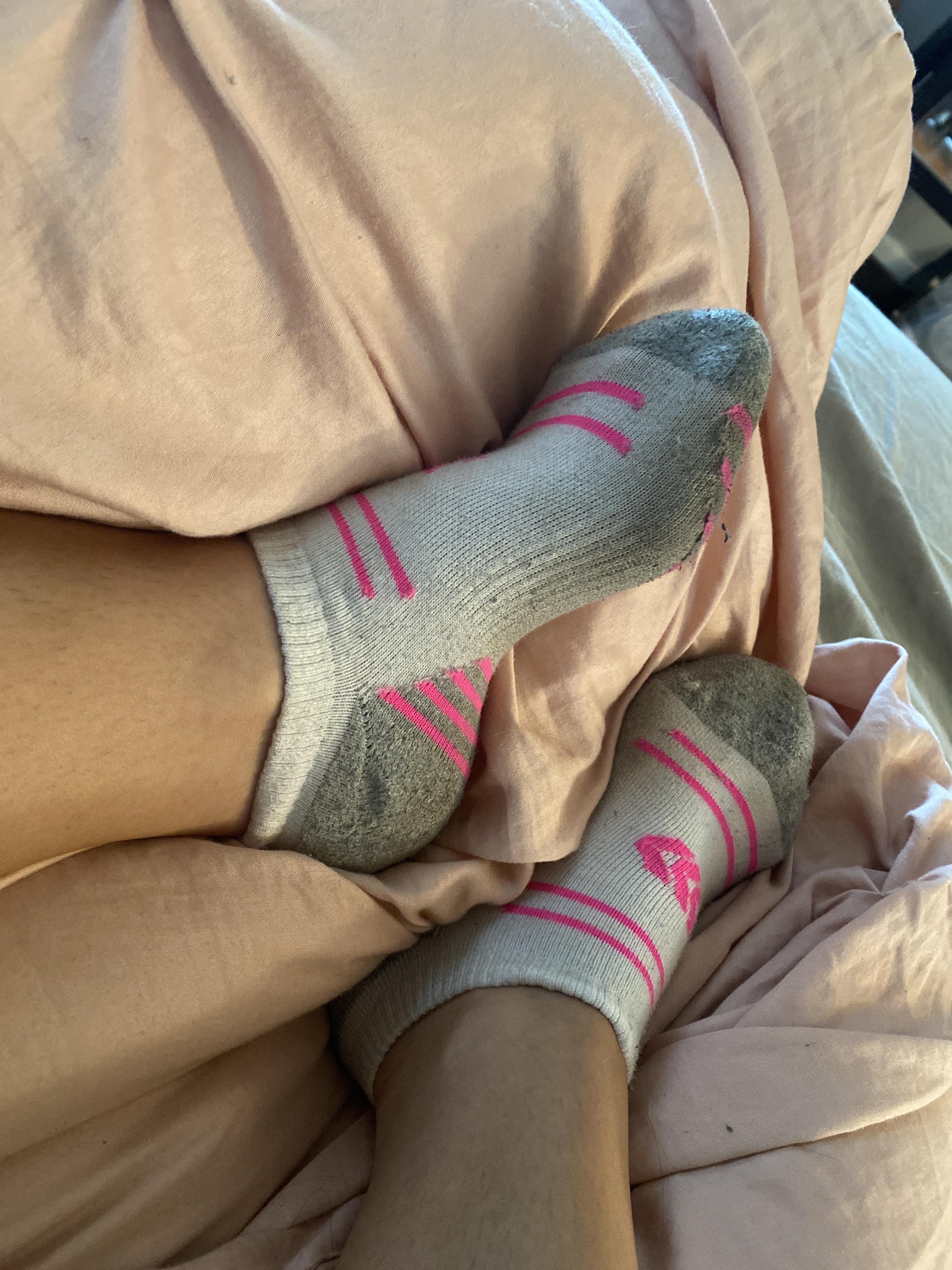 Pink and grey socks worn to the gym FIVE days in a row🥵 selling $20(; | Scrolller