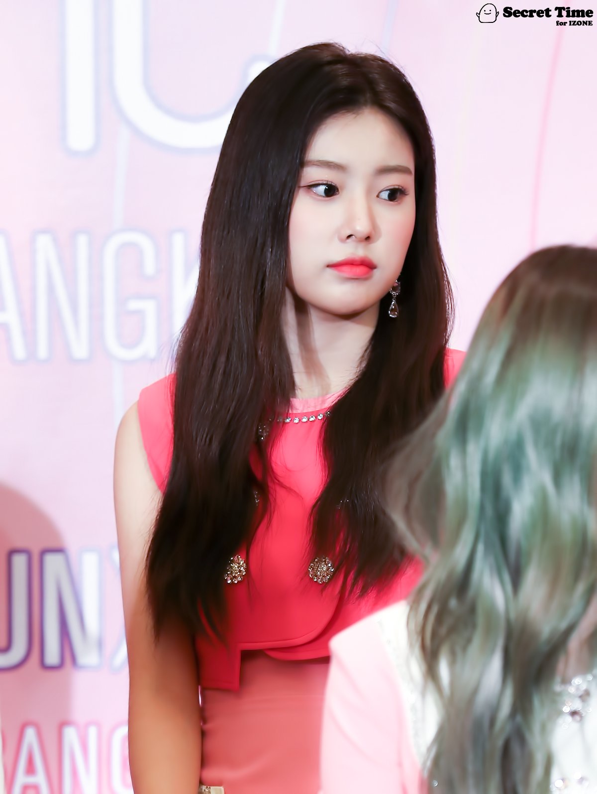 Pink Hyewon | Scrolller