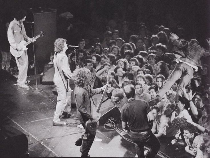 Pitching a header, 1989 | Scrolller