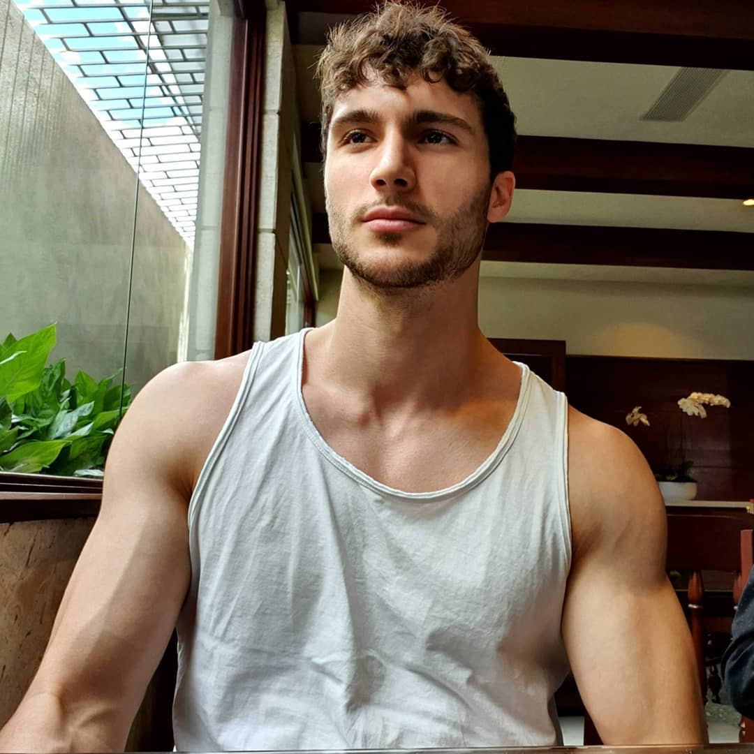 Plain white undershirt | Scrolller