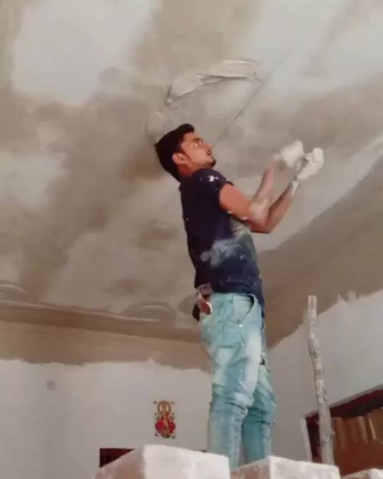 Plaster Molding | Scrolller