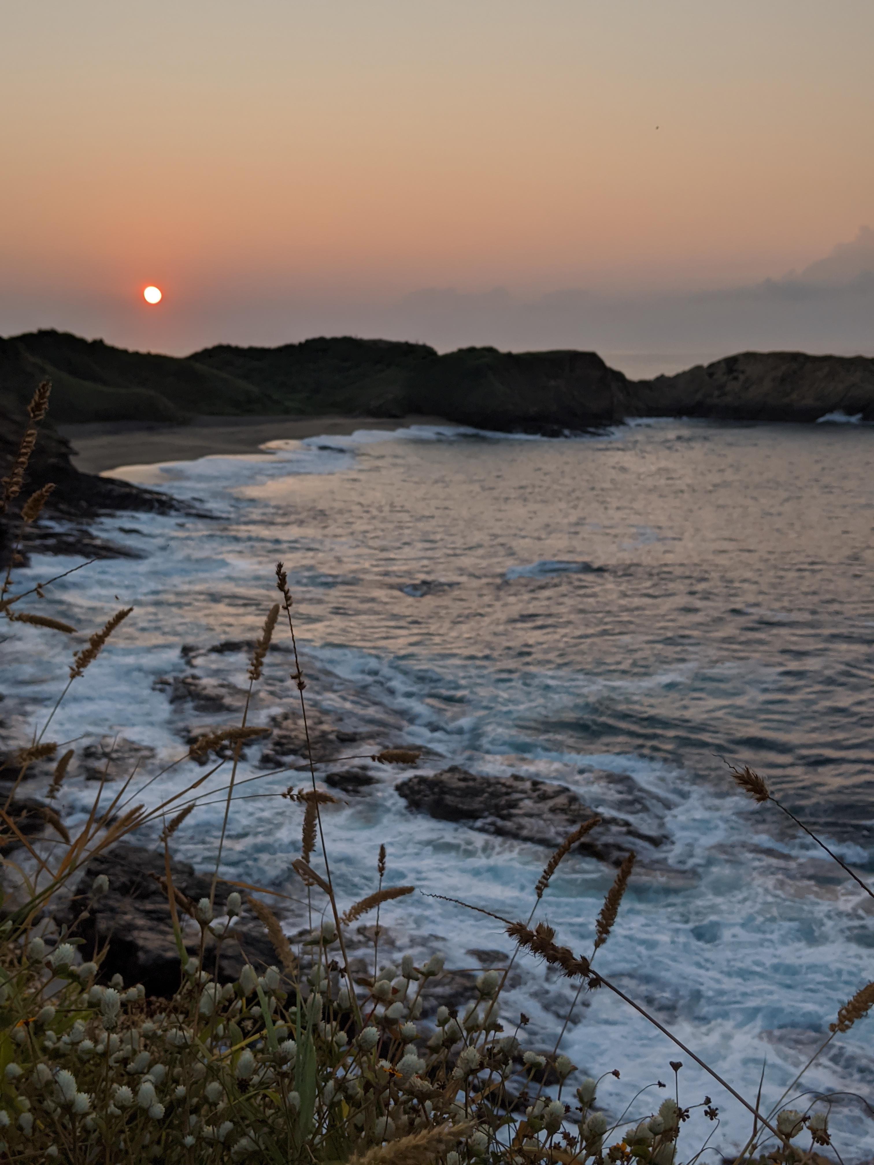Playa Cometa sunrise, Punta Cometa. Mazunte Oaxaca 11/24 | Scrolller