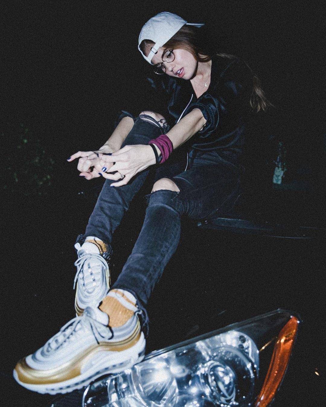 “Please get off my car” | Scrolller