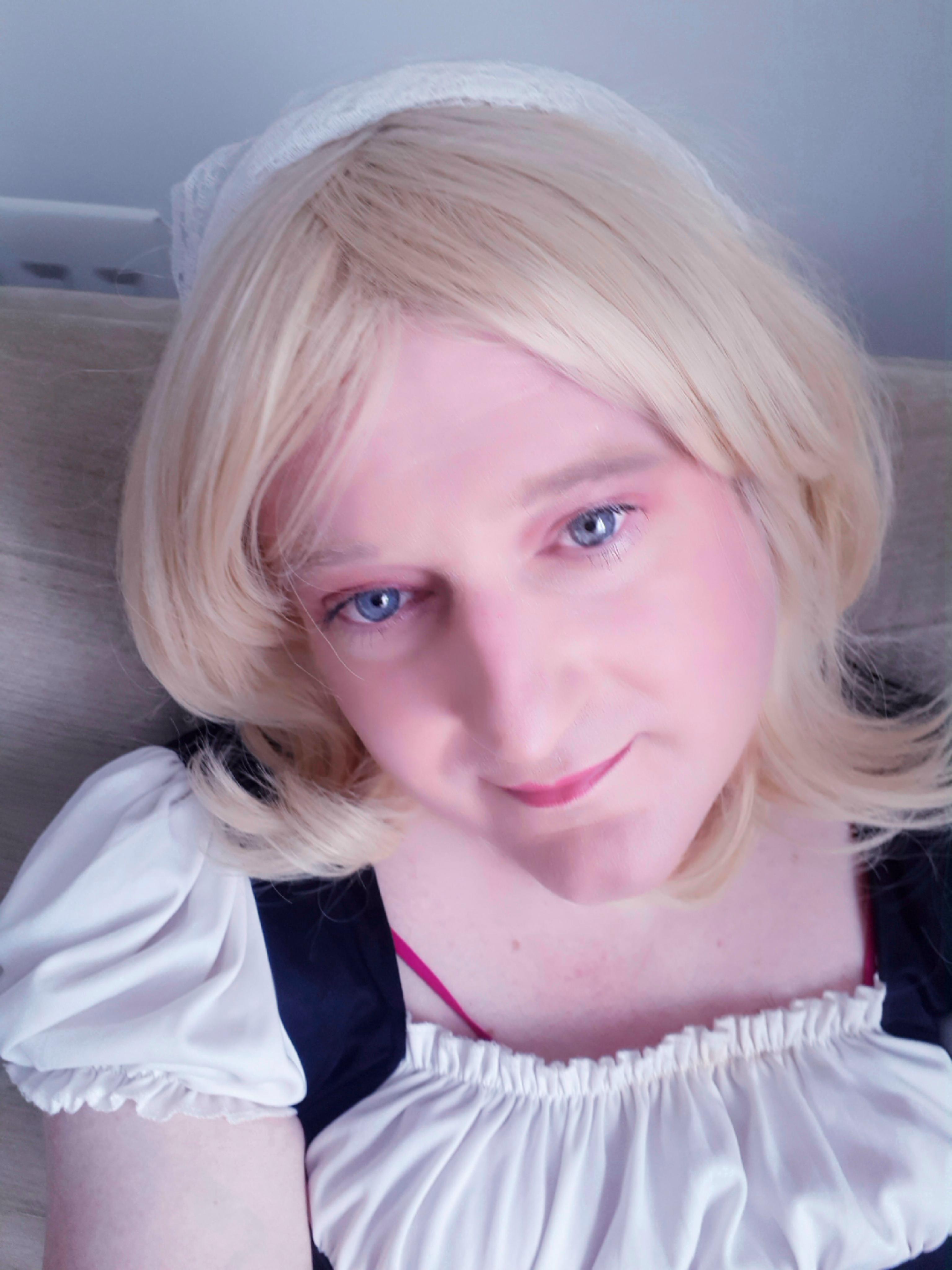 Please mistress I need a break from cleaning I'll do anything. | Scrolller