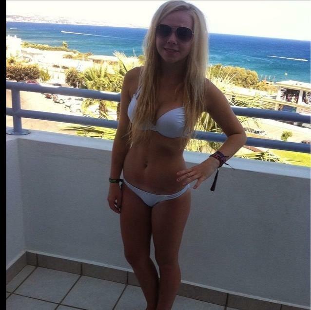 Please rate my GF | Scrolller