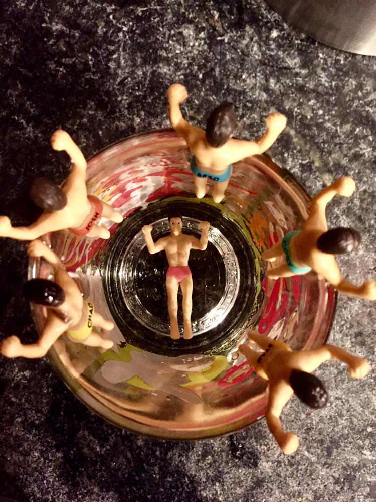 Please save me | Scrolller