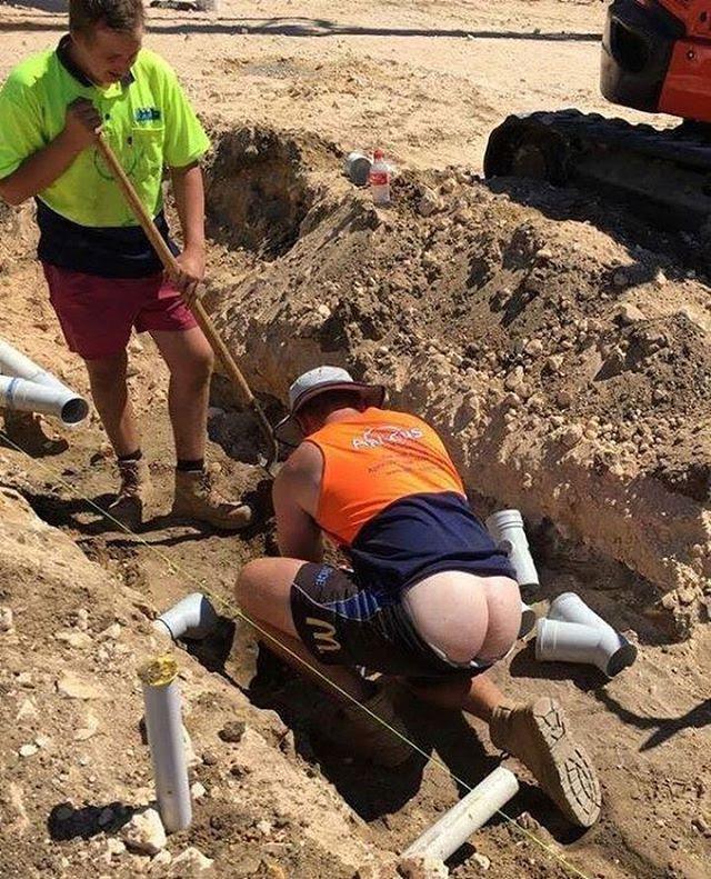 Plumbers Crack Scrolller 8846