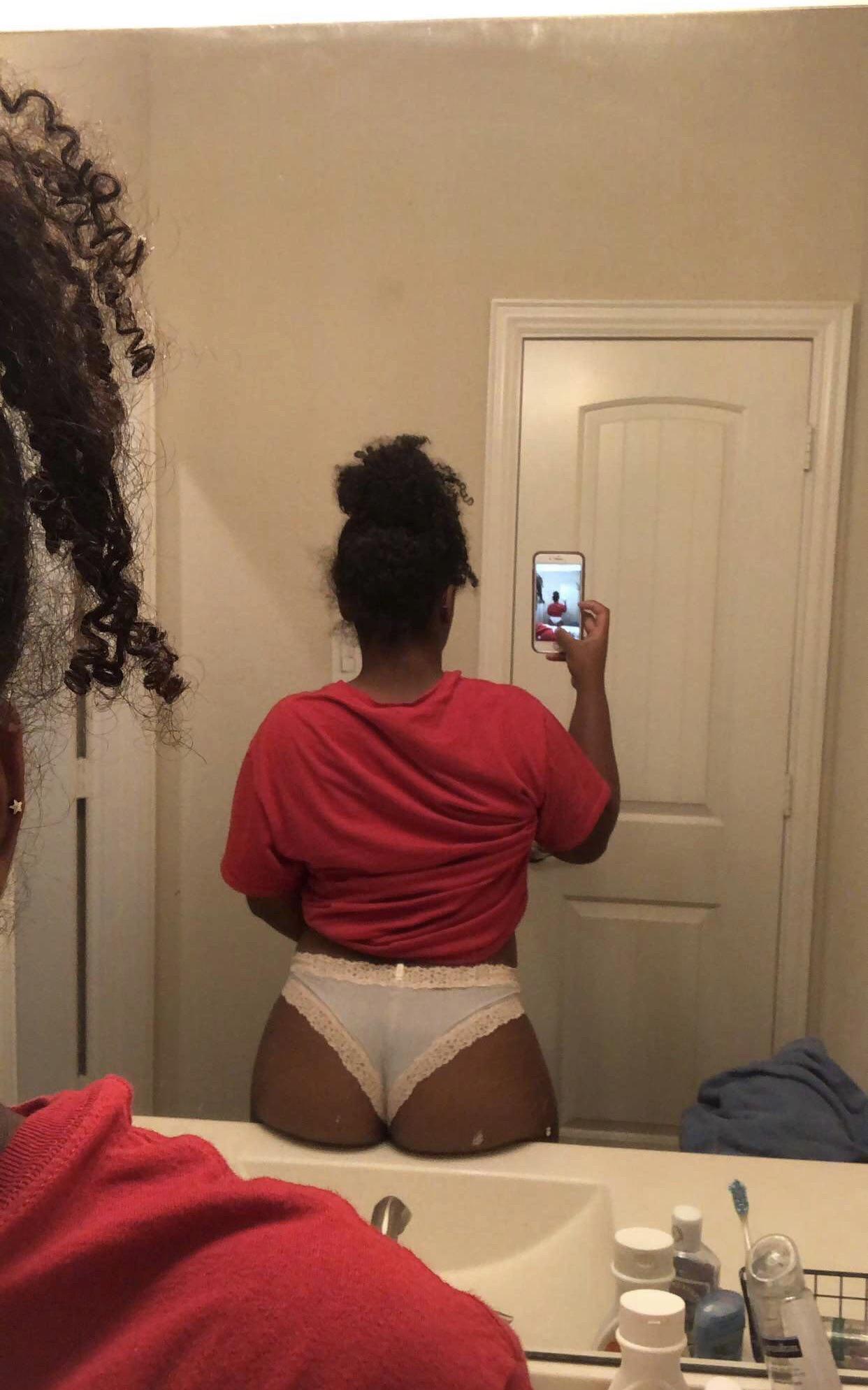 Plump ass | Scrolller