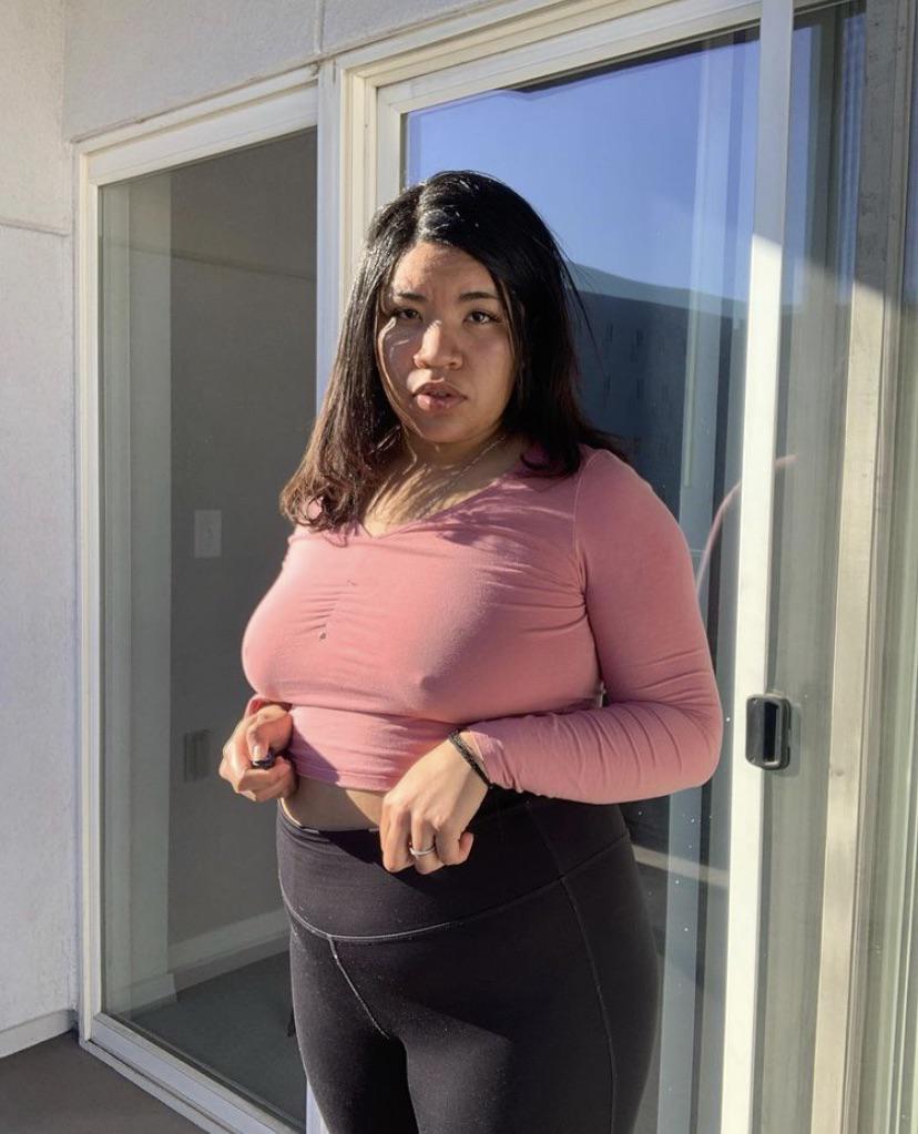 poking through | Scrolller