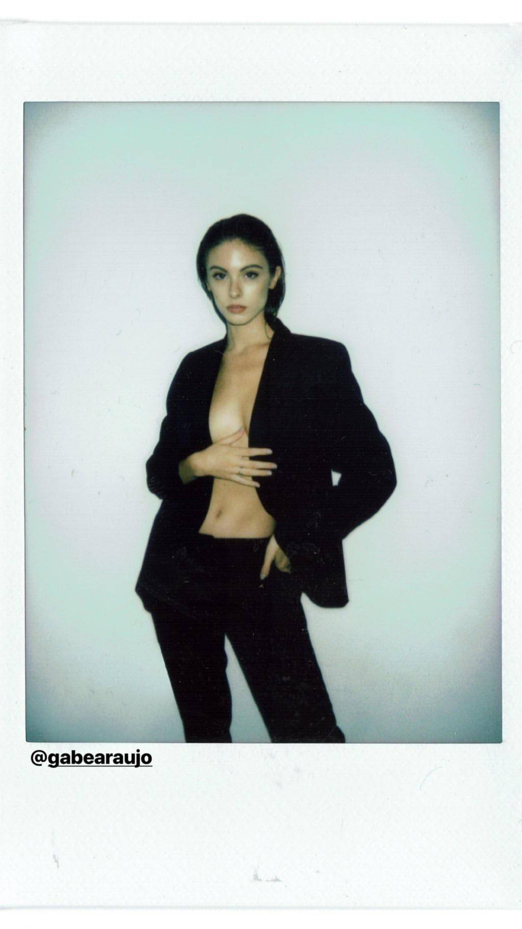 polaroid | Scrolller