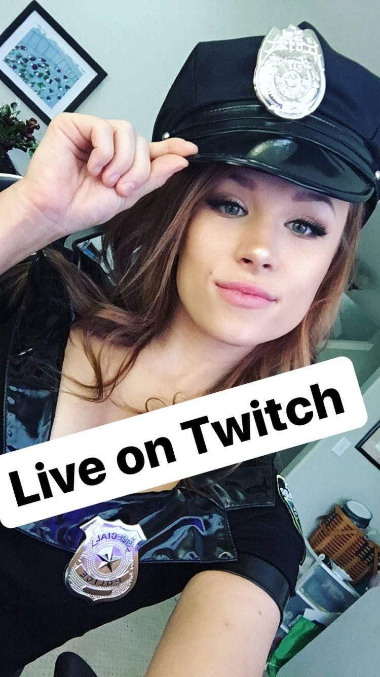 👮‍♀️ Policewoman | Scrolller