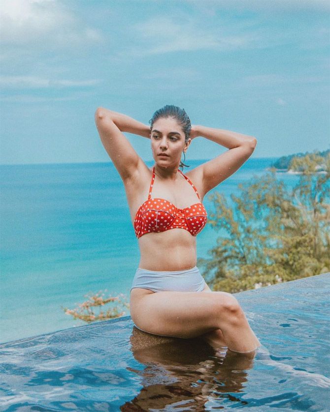 Pooja gor | Scrolller