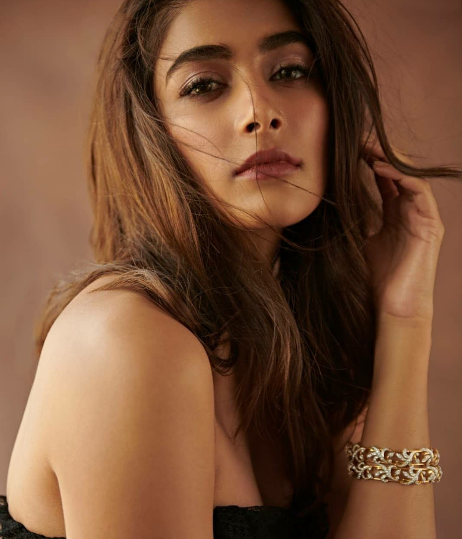 Pooja: Just classy and elegant | Scrolller