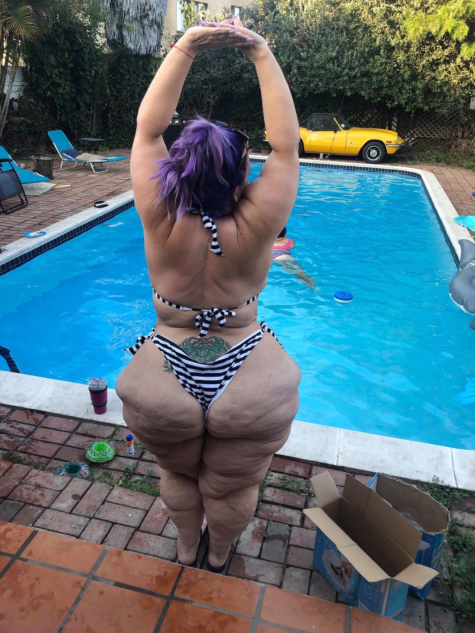 Pool bbw | Scrolller
