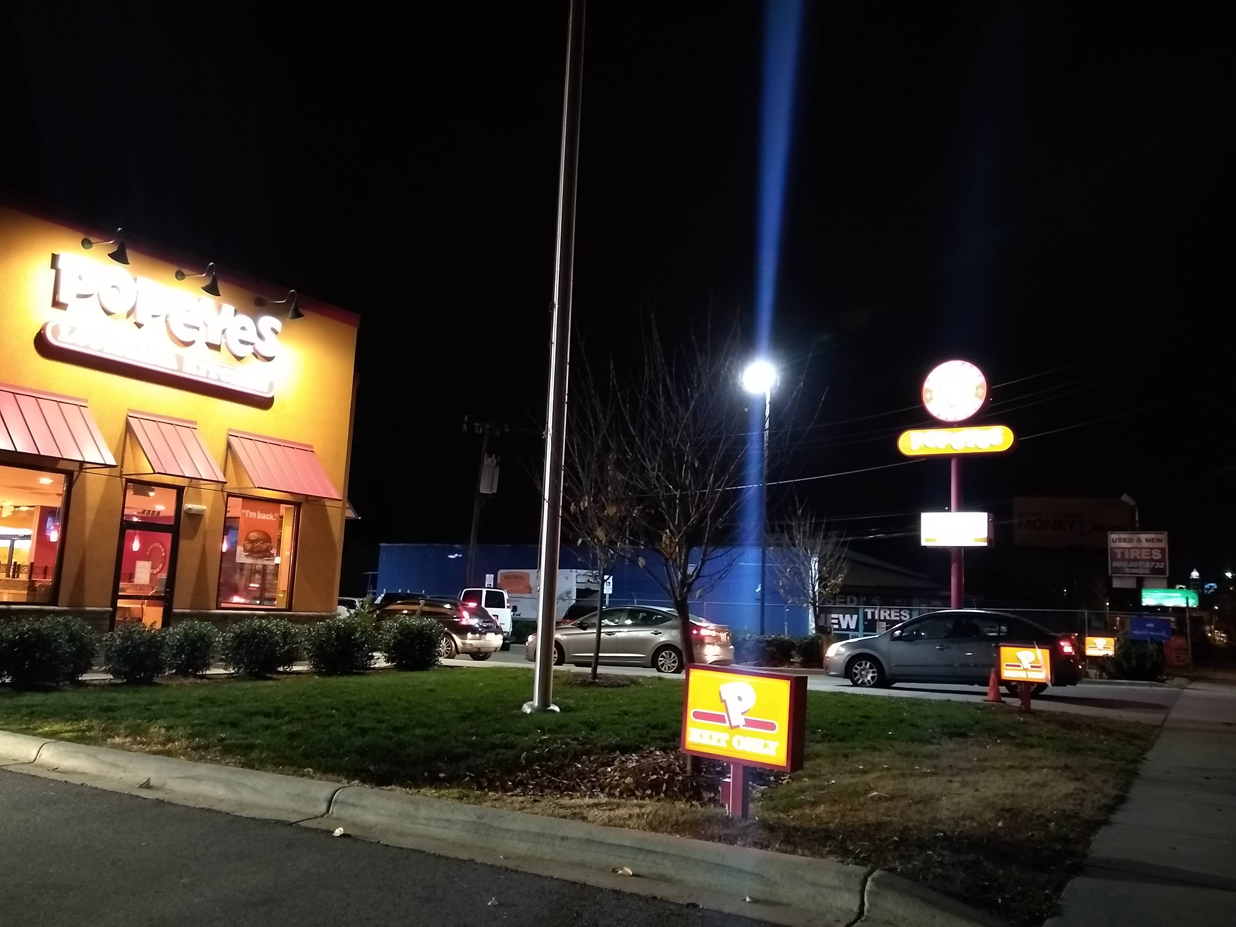 Popeyes still poppin' | Scrolller