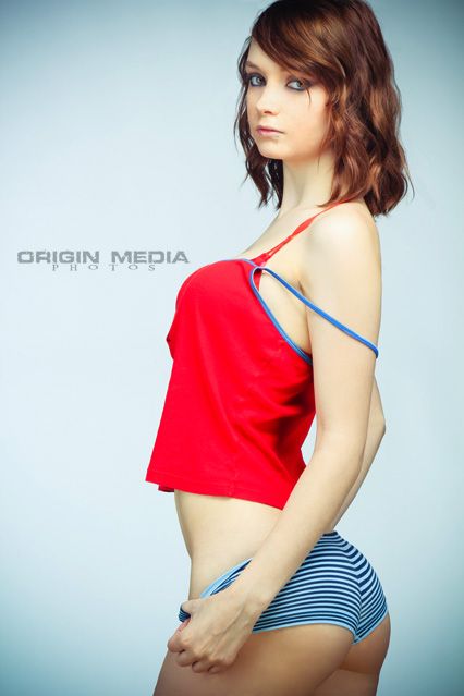 Popping out | Scrolller