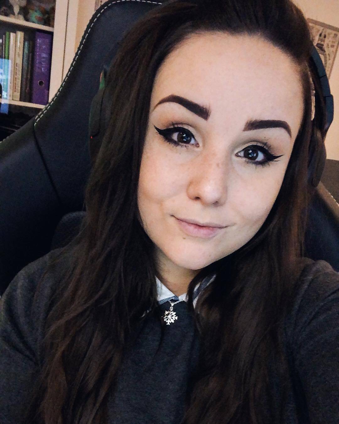 Portrait | Scrolller