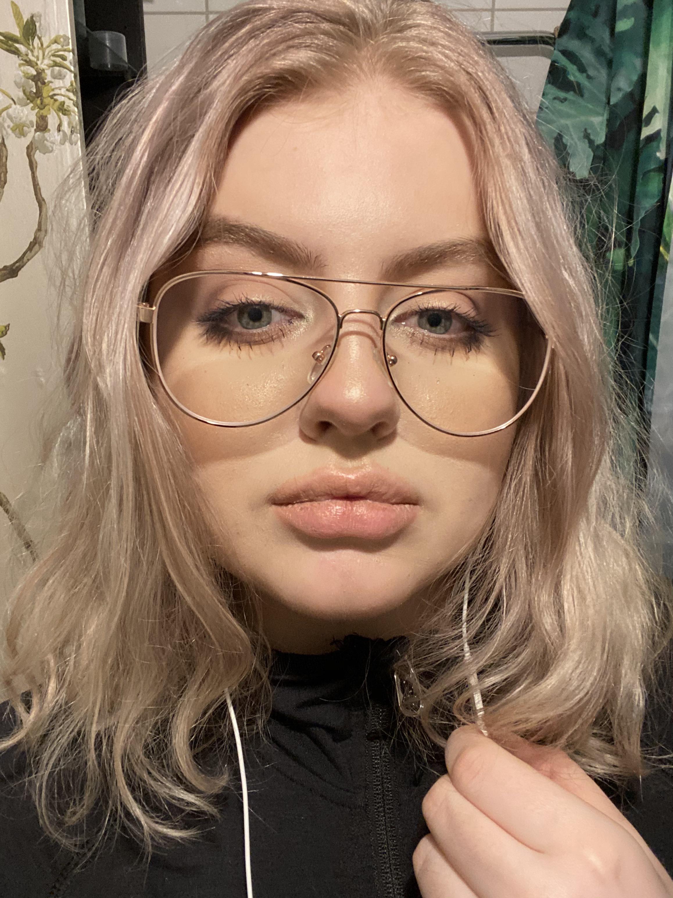 Post break-up selfie to commemorate the start of the new year, I guess ... Post break-up selfie to commemorate the start of the new year, I guess ...
