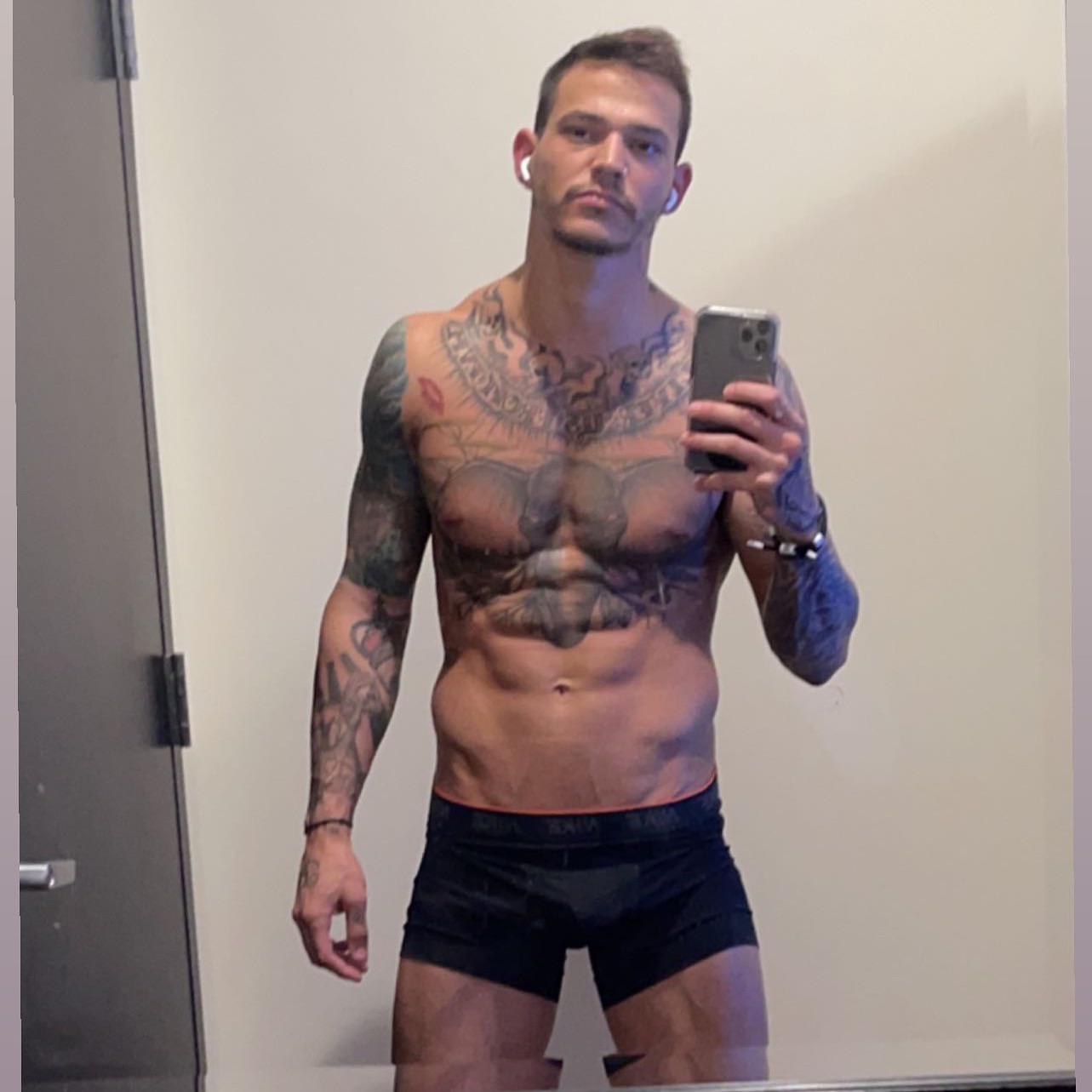 Post gym flex | Scrolller