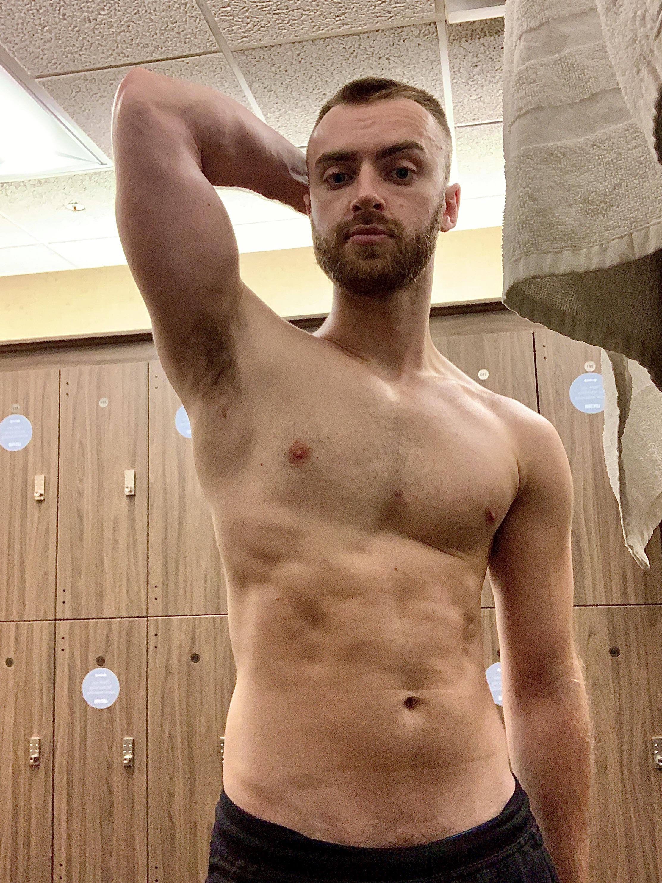 Post workout pit. Who wants to come sniff and lick it?😈👅👃🏼 | Scrolller