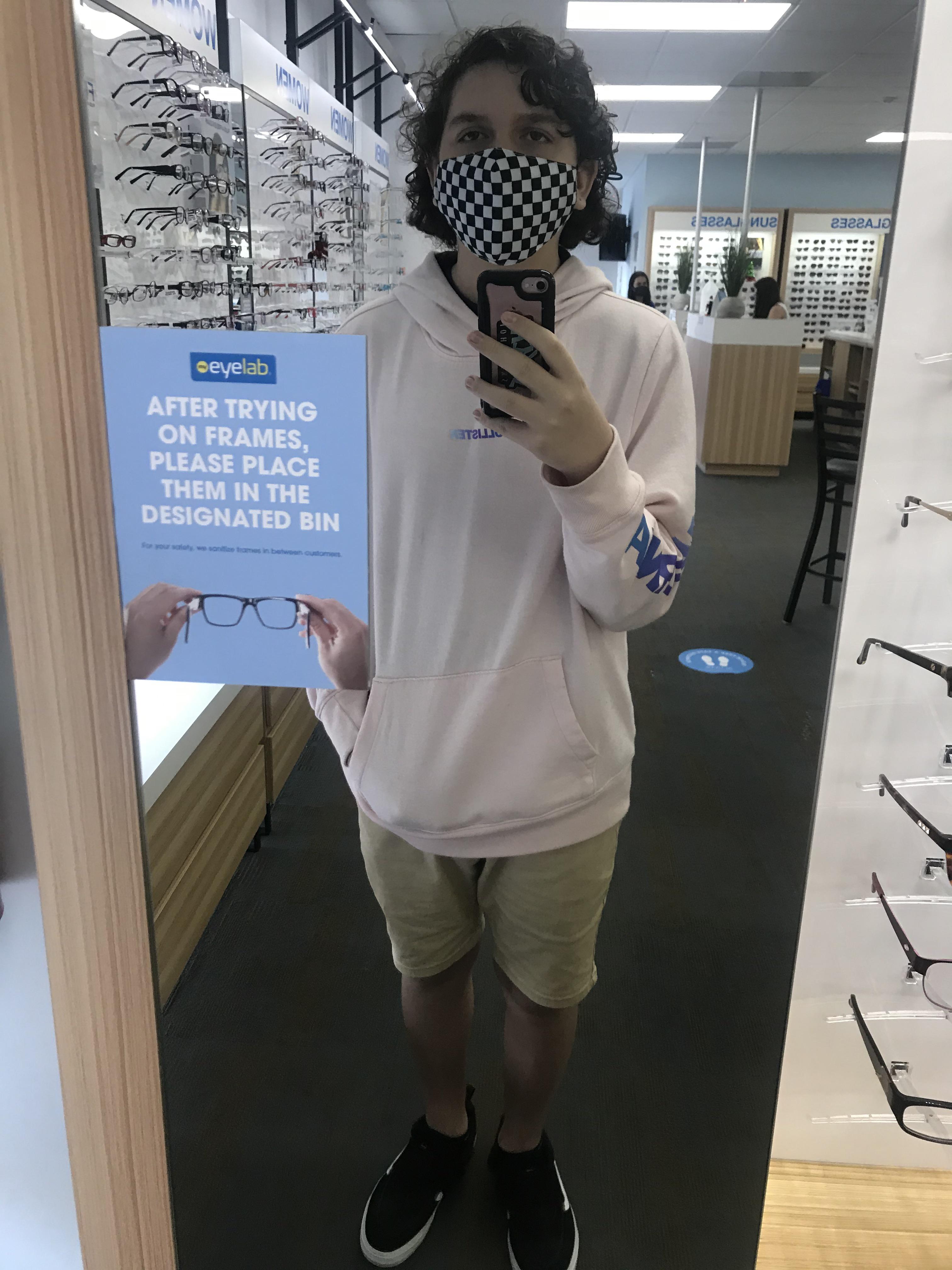 Posting Everyday Until I Get A Romantic Partner: Day 12 | Scrolller