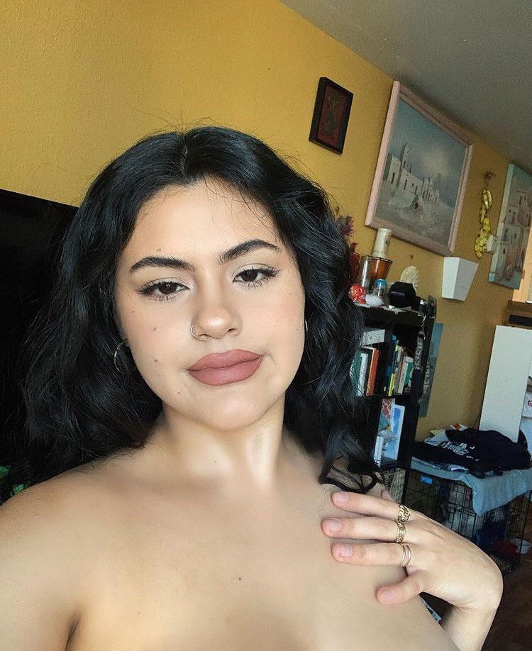 posting on here again 😘 | Scrolller