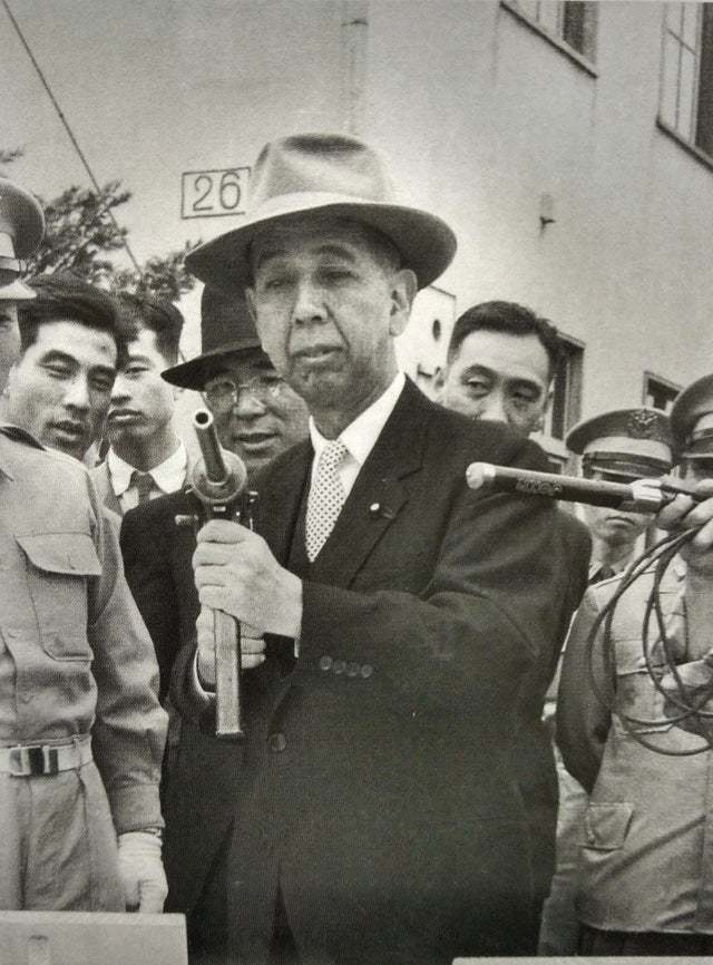 POV: You're Takagi during Order 44 | Scrolller