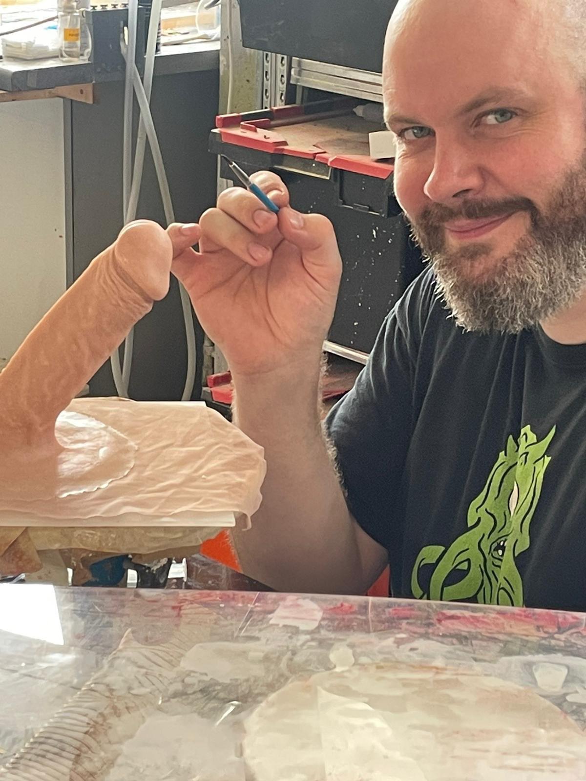 Preparing the new icon for the workshop group chat | Scrolller