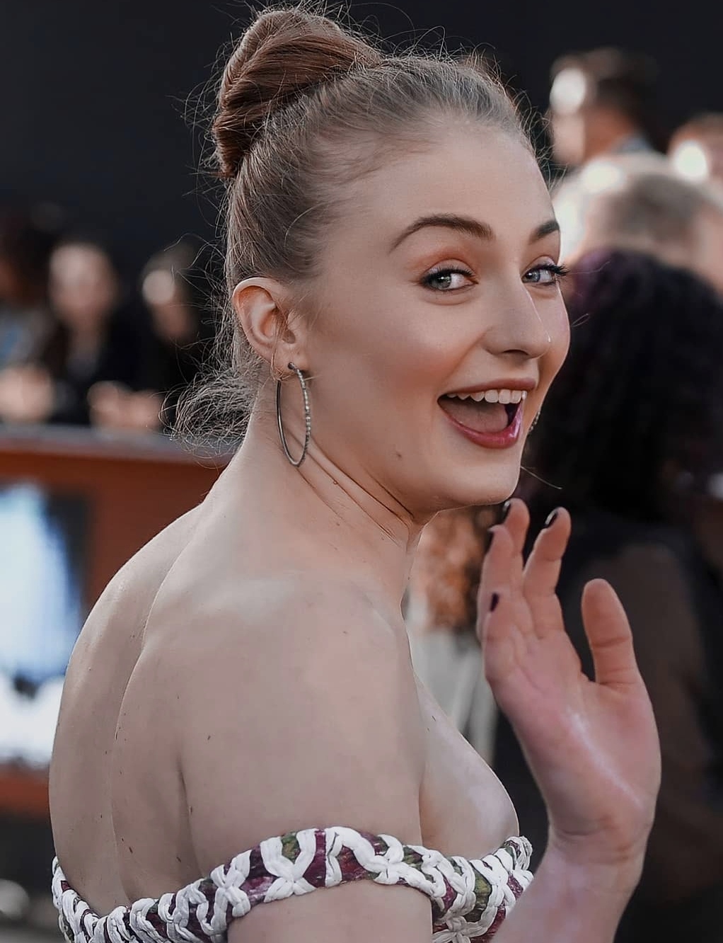 Press machine | Scrolller