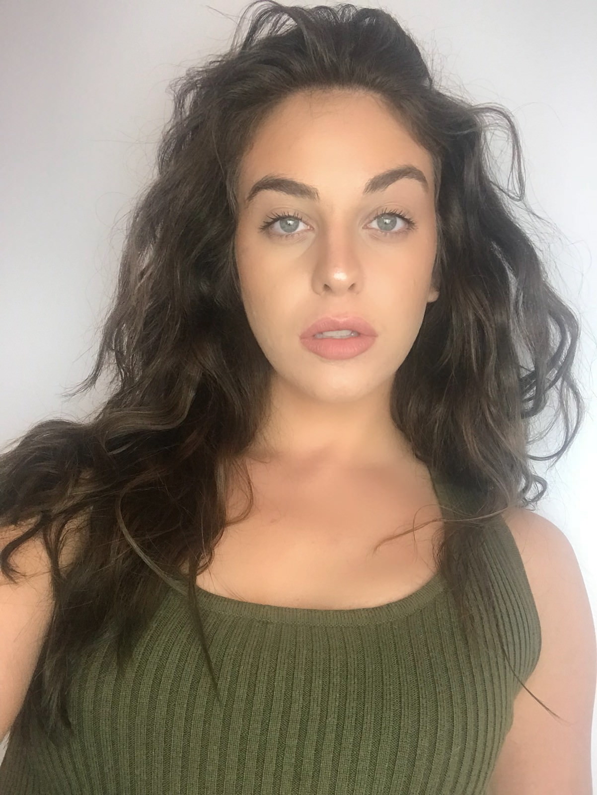 Pretty Eyes Scrolller