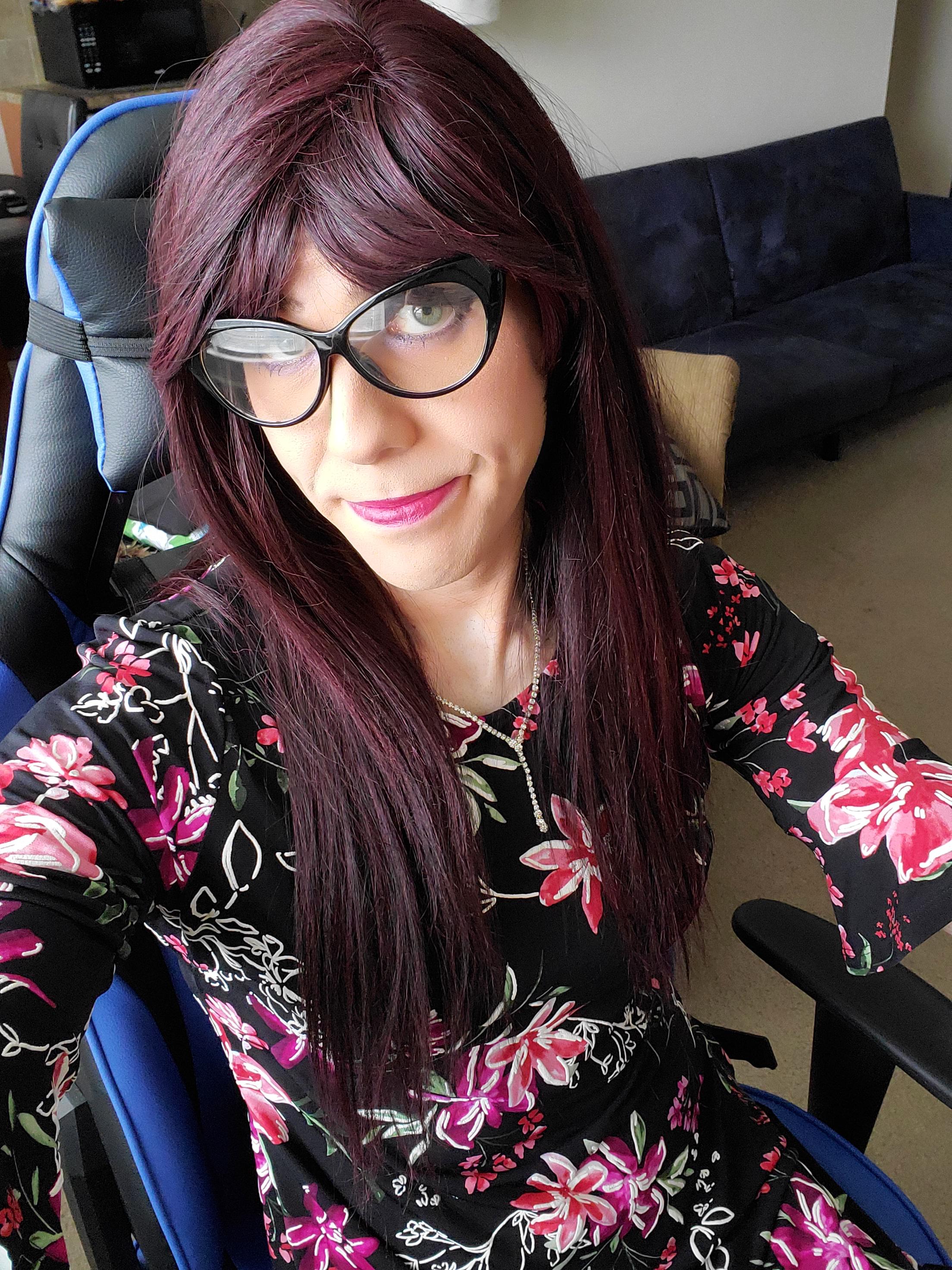Pretty Gamer Girl Scrolller