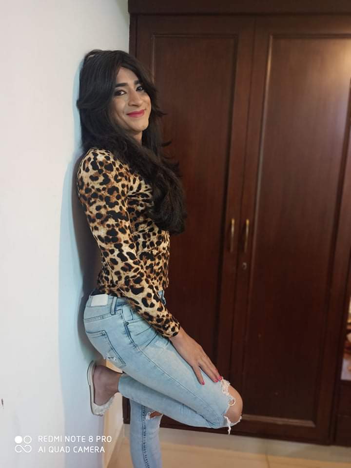 Pretty meeeee .....😘😘😘😘 | Scrolller