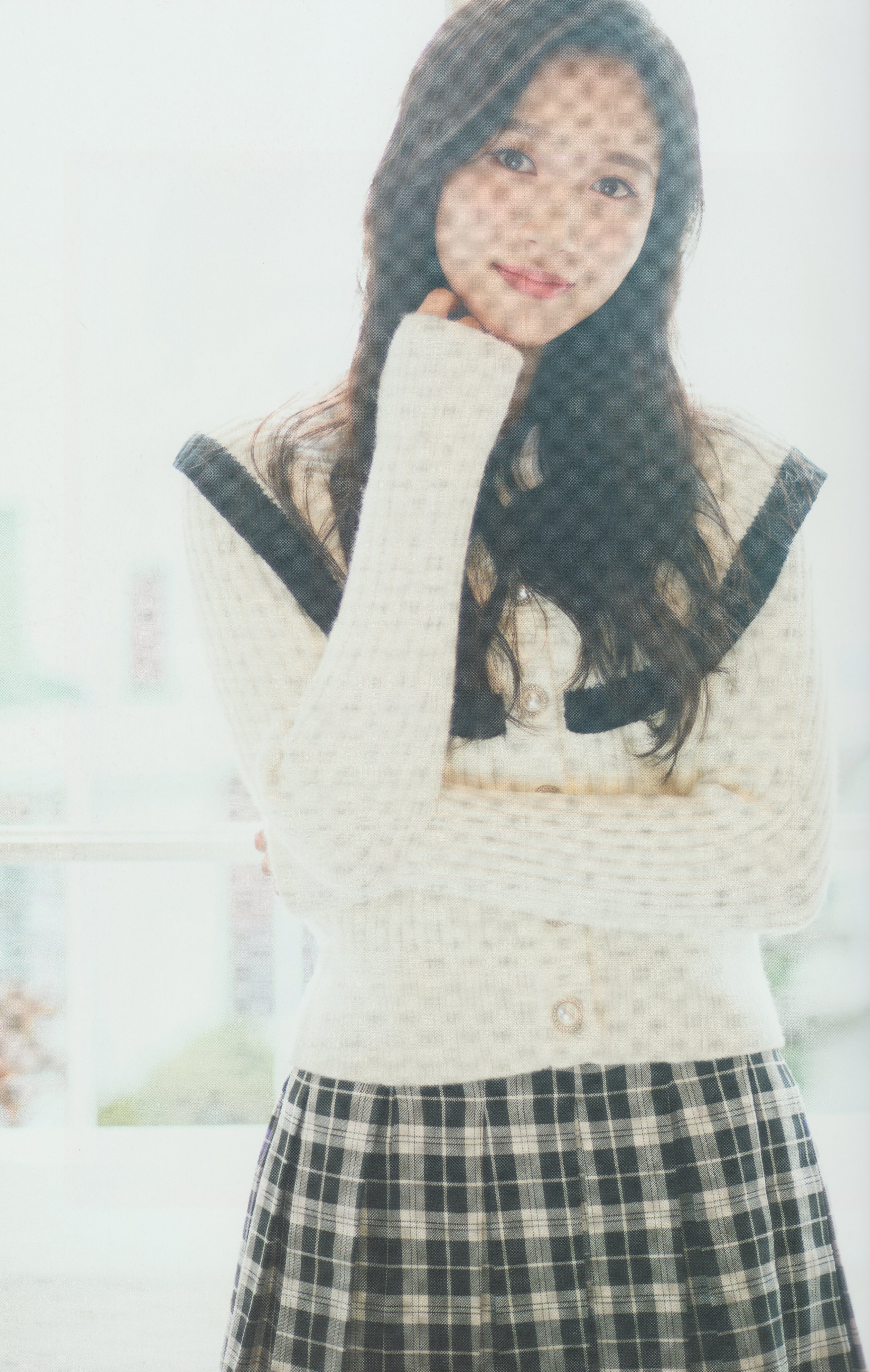 Pretty Mina | Scrolller